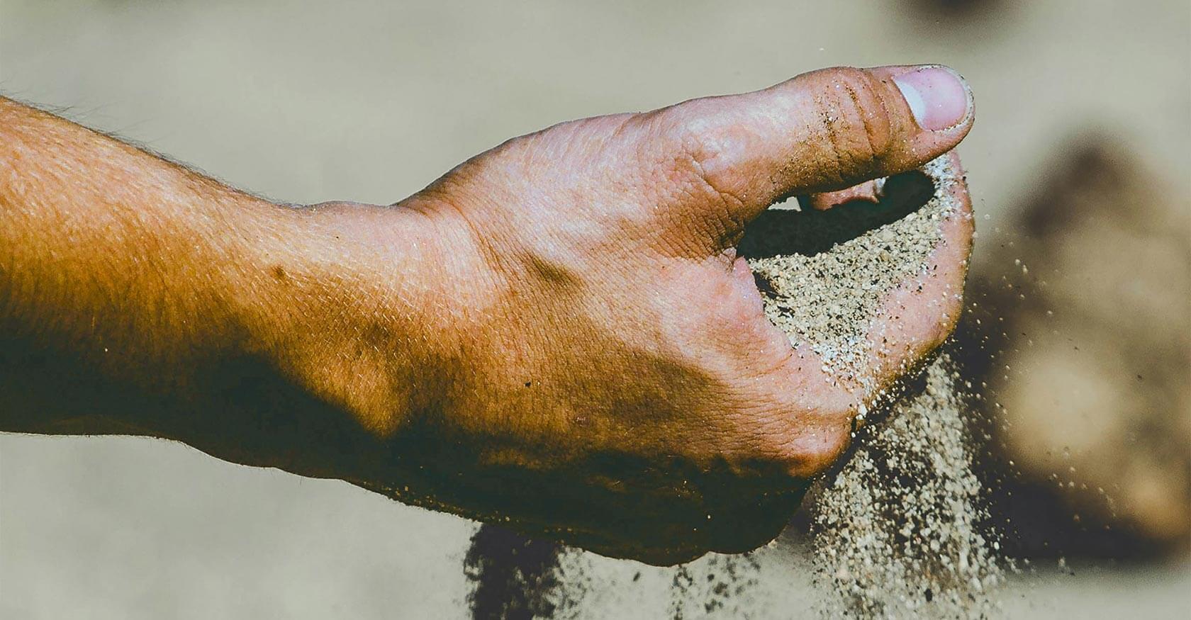 Dry hands: Causes, remedies & how to fix dry skin